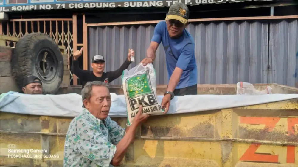 Jelang Idul Fitri, Anggota DPRD Subang Fraksi PKB, H.Ali Mukadas ...